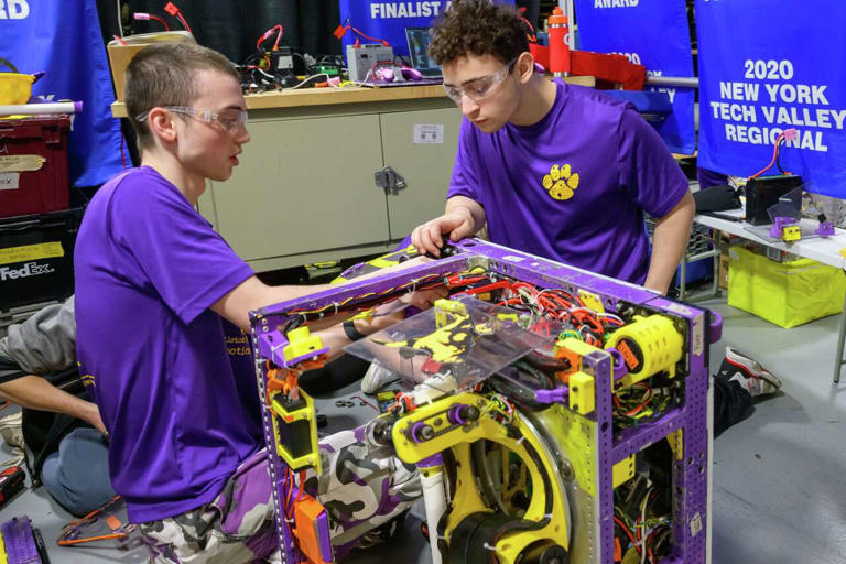 Photos: Students show off engineering skills at robotics competition