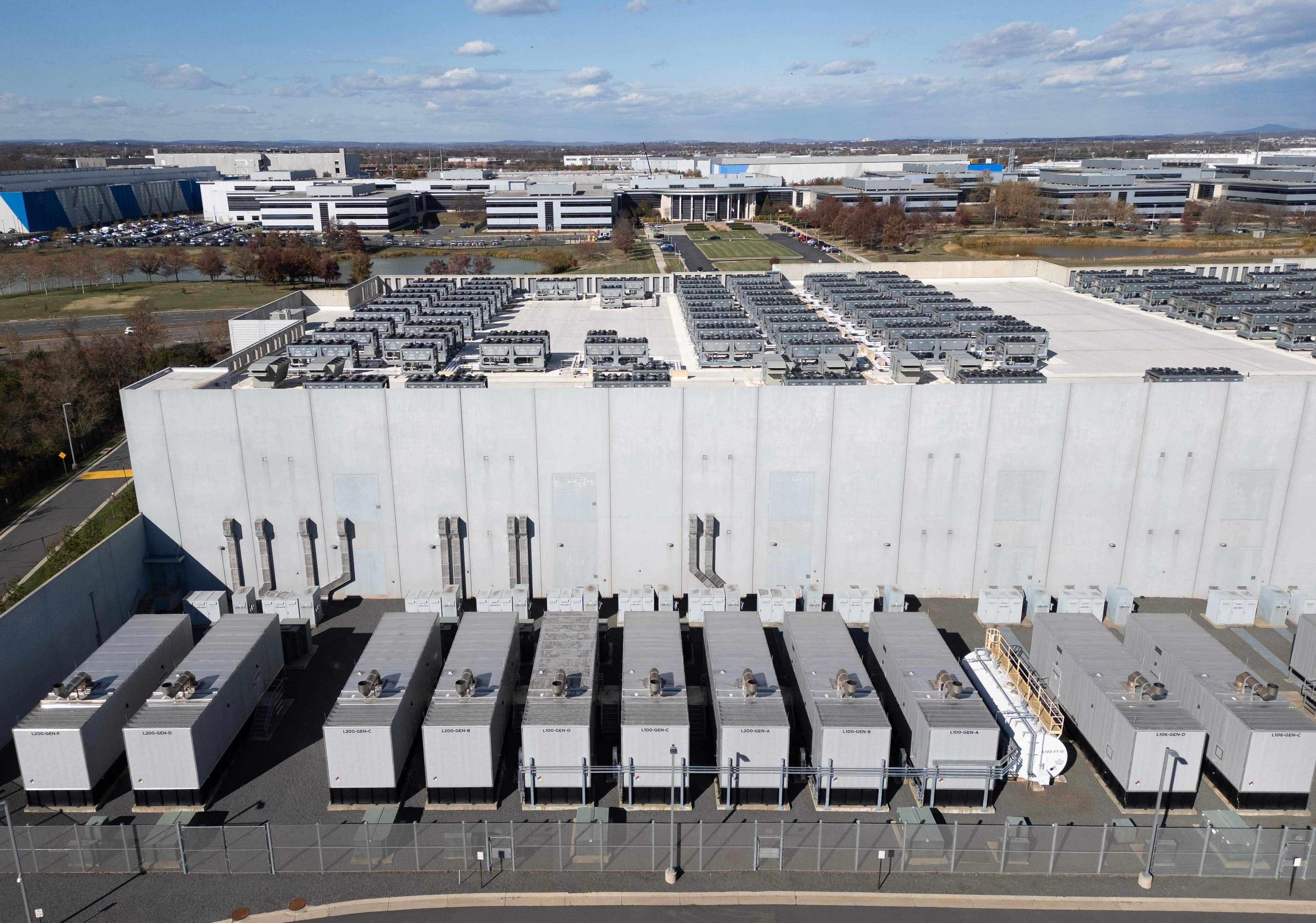 US states halt data centers amid resource strains