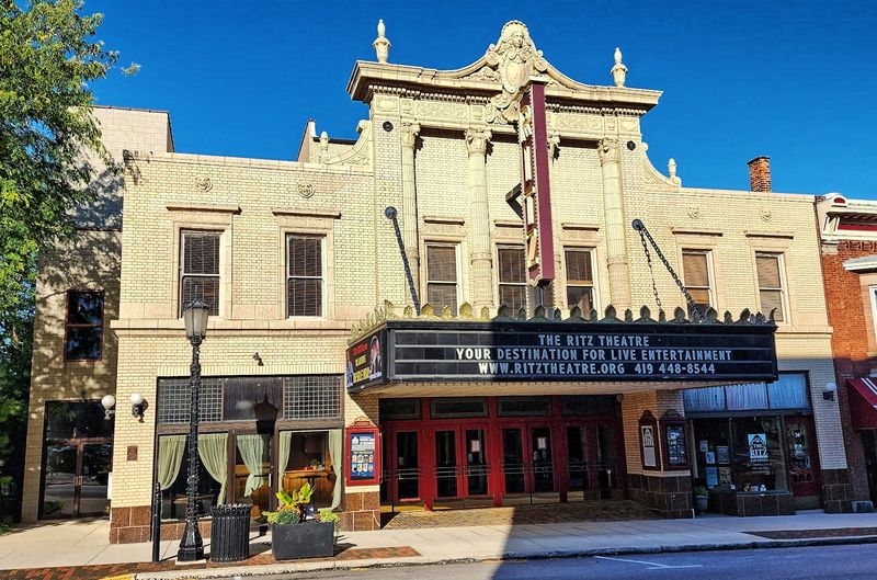 These budget-friendly small towns in Ohio are worth exploring