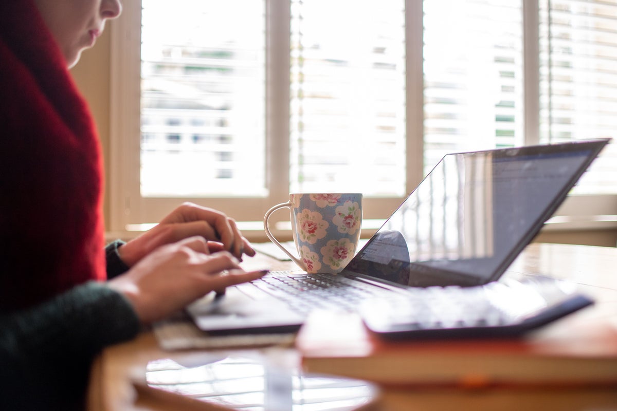 Working longer hours could increase the risk of obesity – here’s why