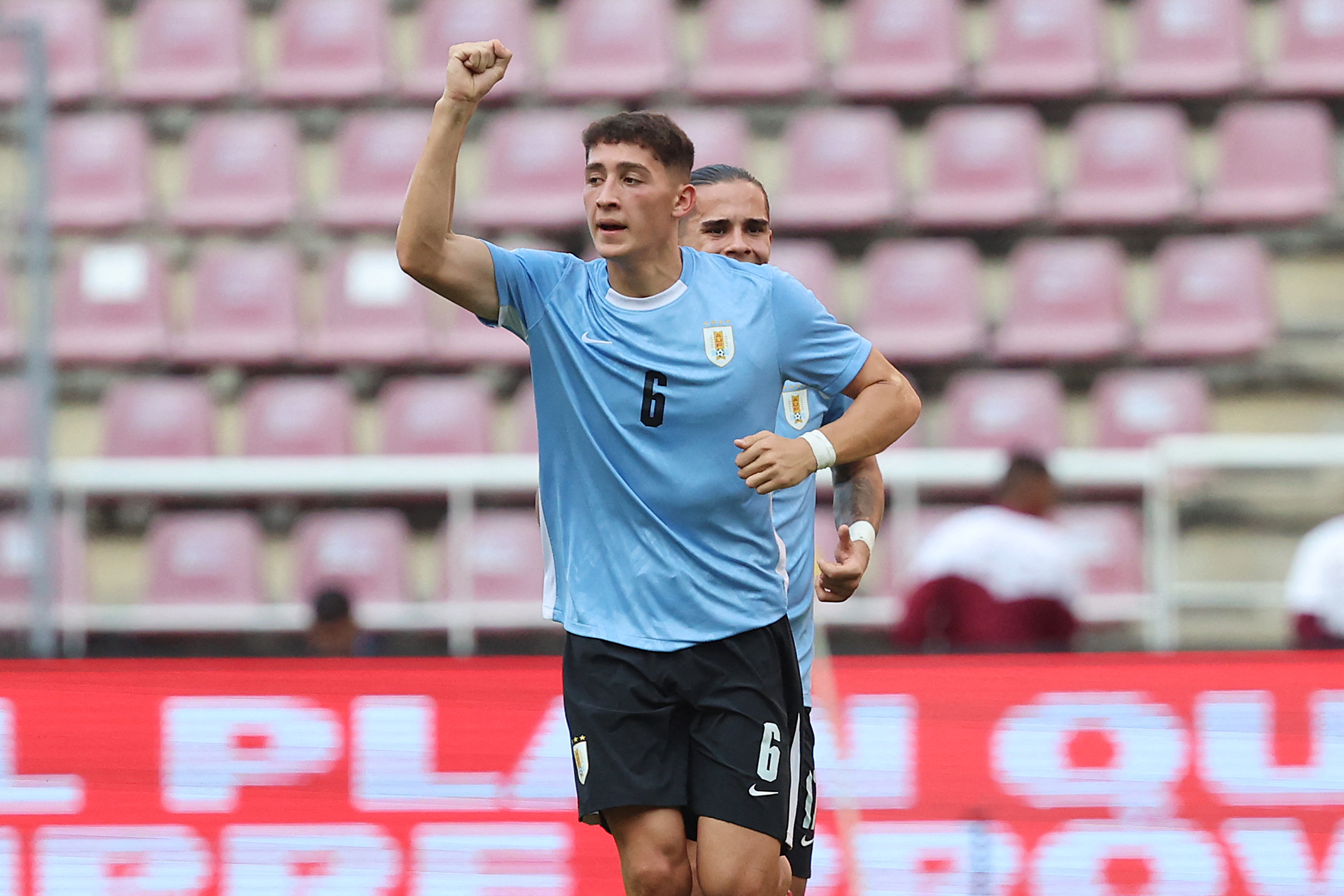 Barcelona make decision on Patricio Pacífico’s future after defender’s ...