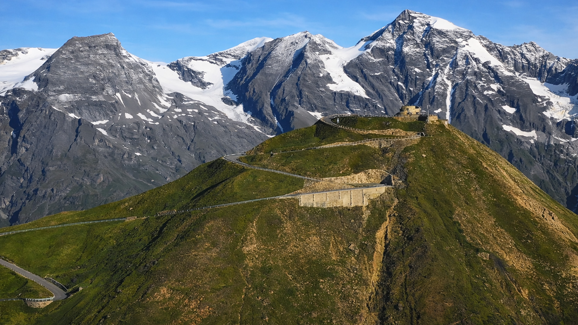 A small building on the high Alps