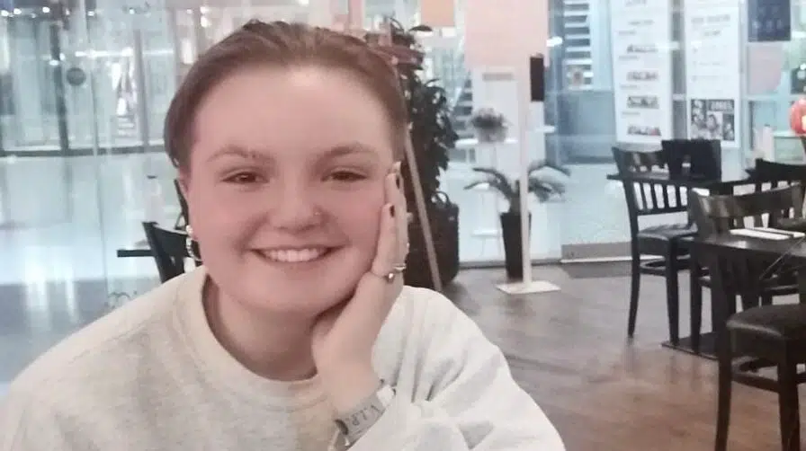 Mobilkiggeri kostede 18-årige Leah livet: De to måneders fængsel til ...