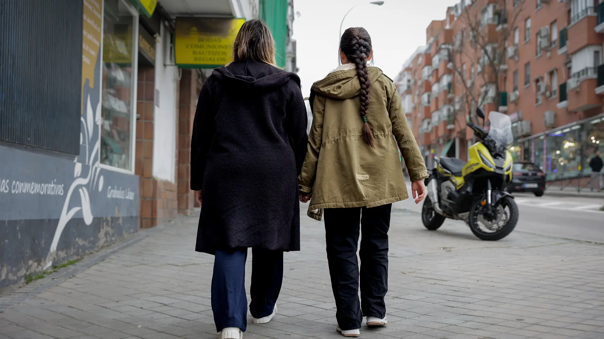 La invisibilidad de los niños migrantes que crecen sin papeles: "Tienen ...