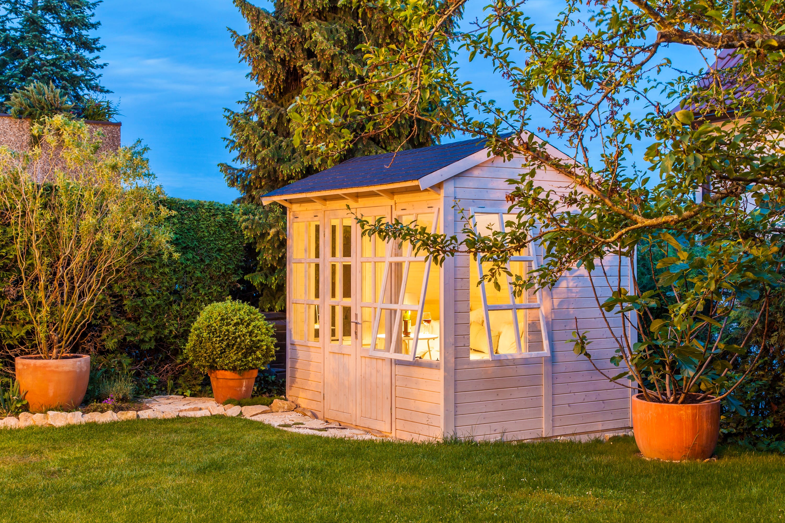 10 things organizers want you to toss from your backyard shed