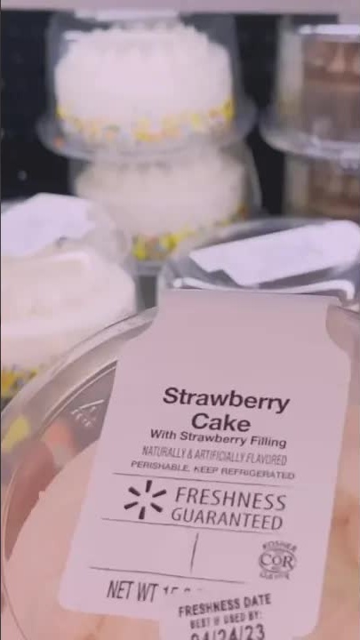 Can I turn a grocery store cake into a hyperrealistic cake?