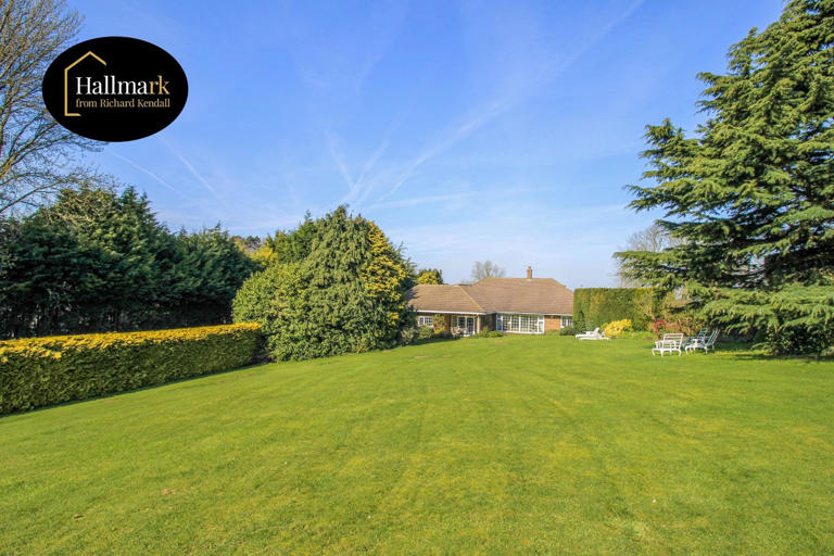 For sale in Pontefract: Inside a £1.2 million bungalow in Carleton with ...