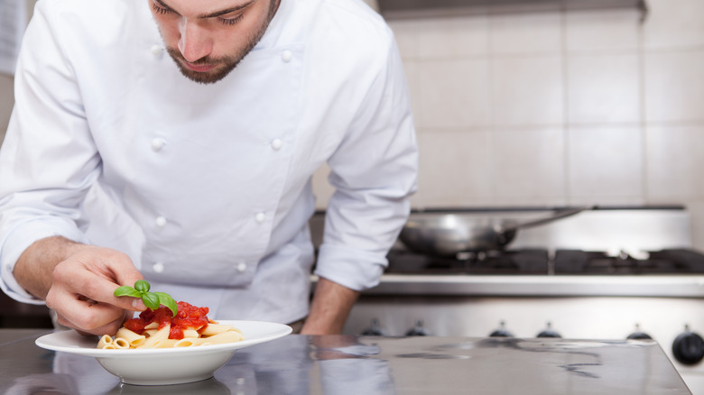 14 red flags an Italian restaurant isn't exactly authentic