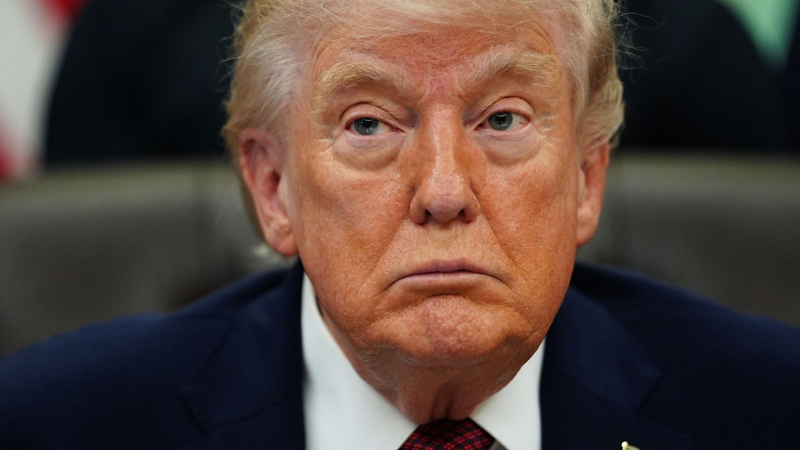 Ex-FBI director responds to indictment over seashell photo