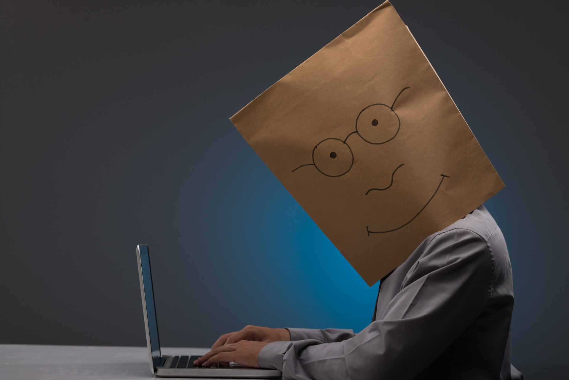 Hilarious email sign-offs that are way better than "kind regards"