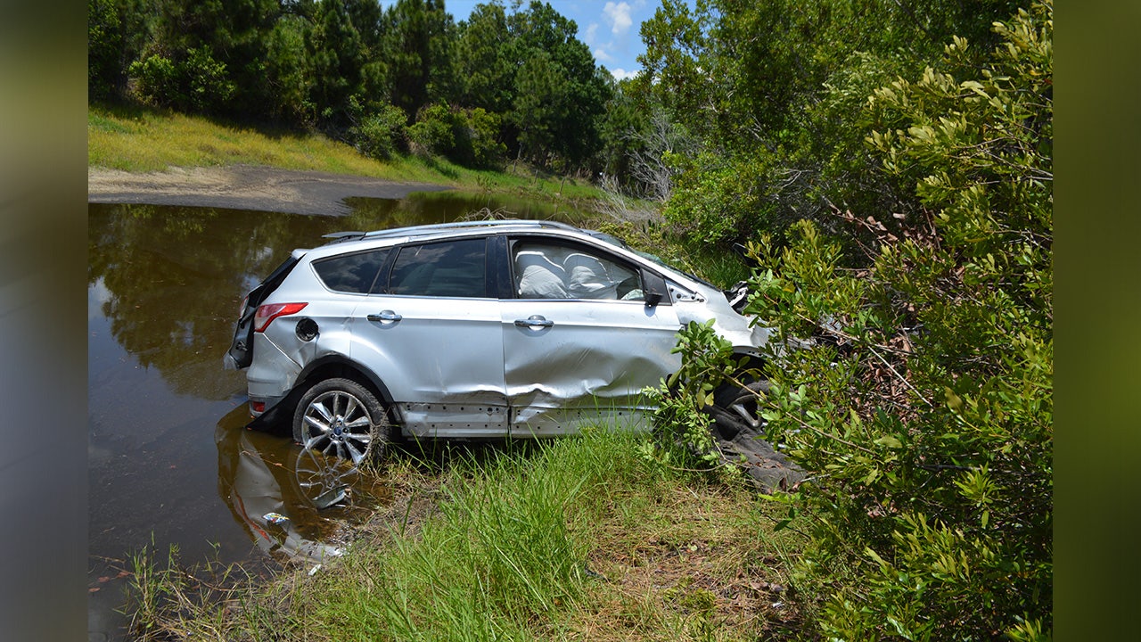 5 children hospitalized after car crashes into canal in Highlands ...