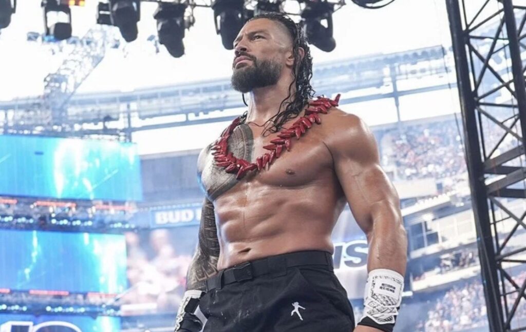 Roman Reigns shows muscular shape while training before clash in Italy ...