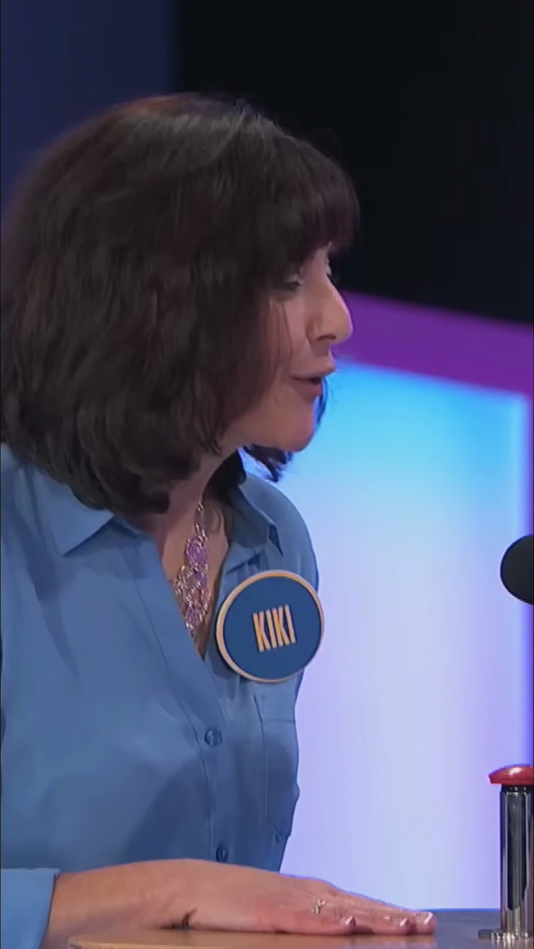 Steve Harvey cracks up after buzzer miss on Family Feud