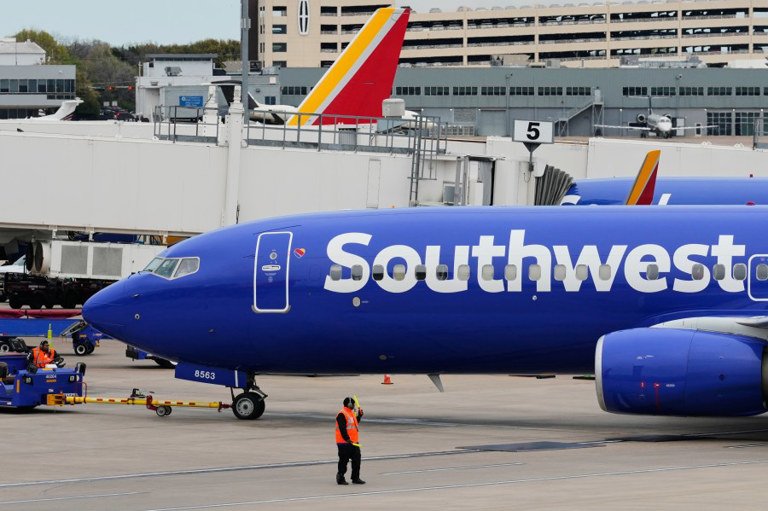 Southwest Airlines flagged after flight attendant costs Florida hotel ...