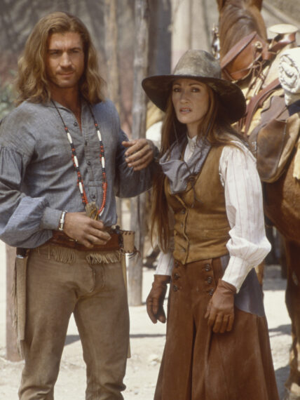Jane Seymour celebrates 75th birthday with 'Dr. Quinn' cast reunion