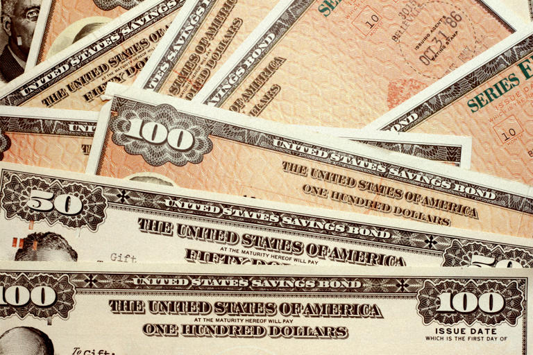 The explosion of US debt is wiping out the 'safety premium' of Treasury ...