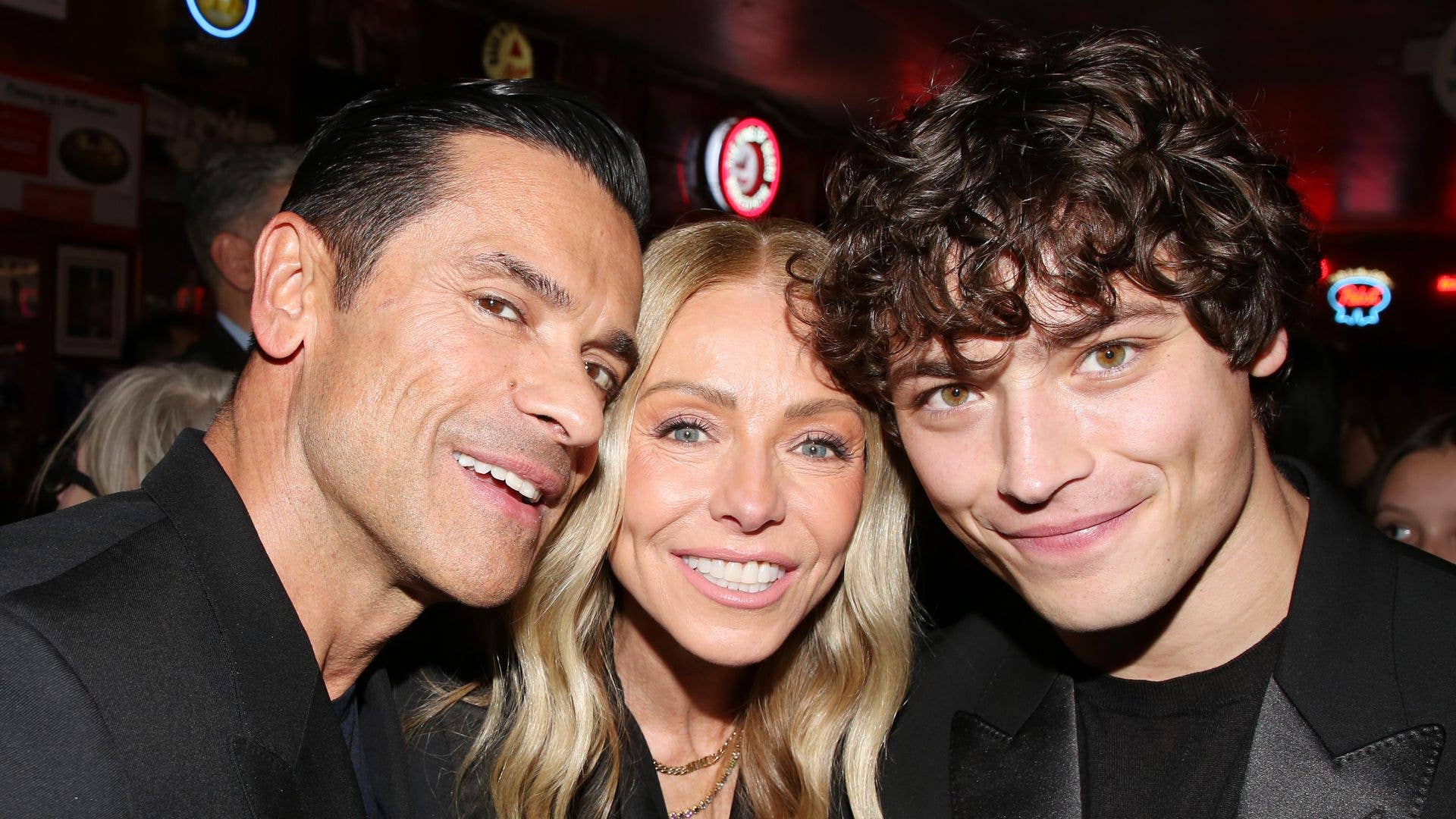 Kelly Ripa and Mark Consuelos' handsome son is his dads double in Bond ...