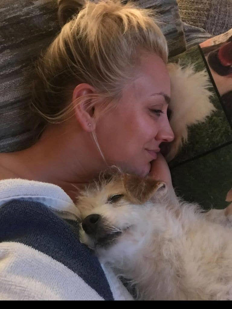 Kaley Cuoco fans rush to Big Bang star's side as she shares sad family ...