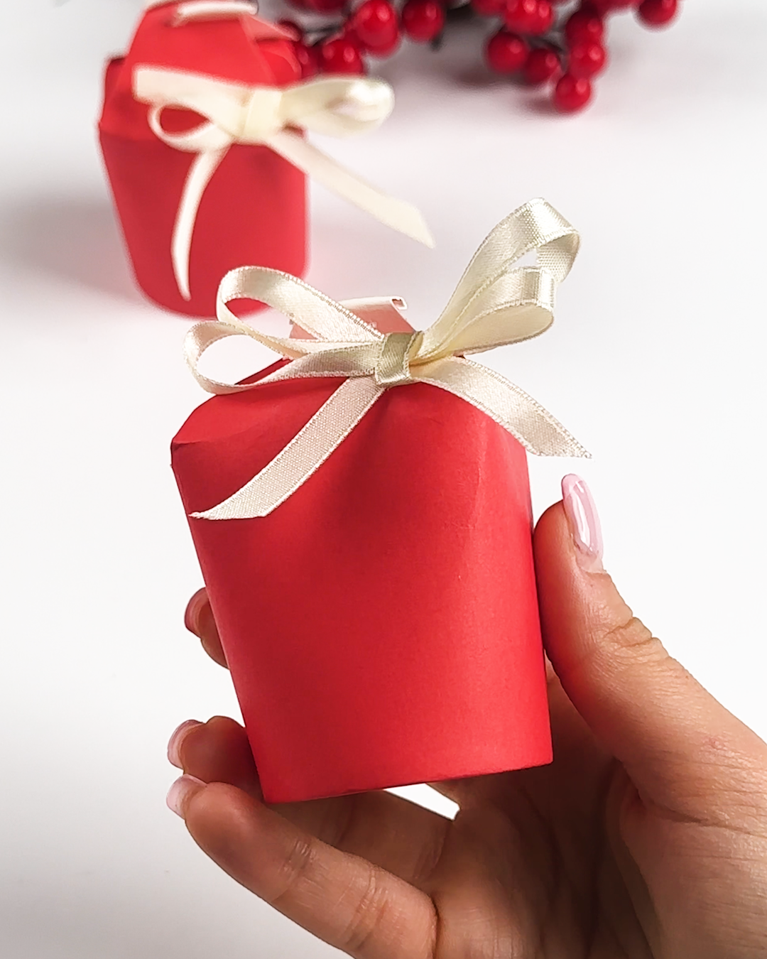 Haz cajas de regalo con vasos de papel 🎁🥤