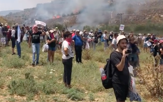 West Bank settlement of Sa-Nur reestablished, 21 years after its evacuation