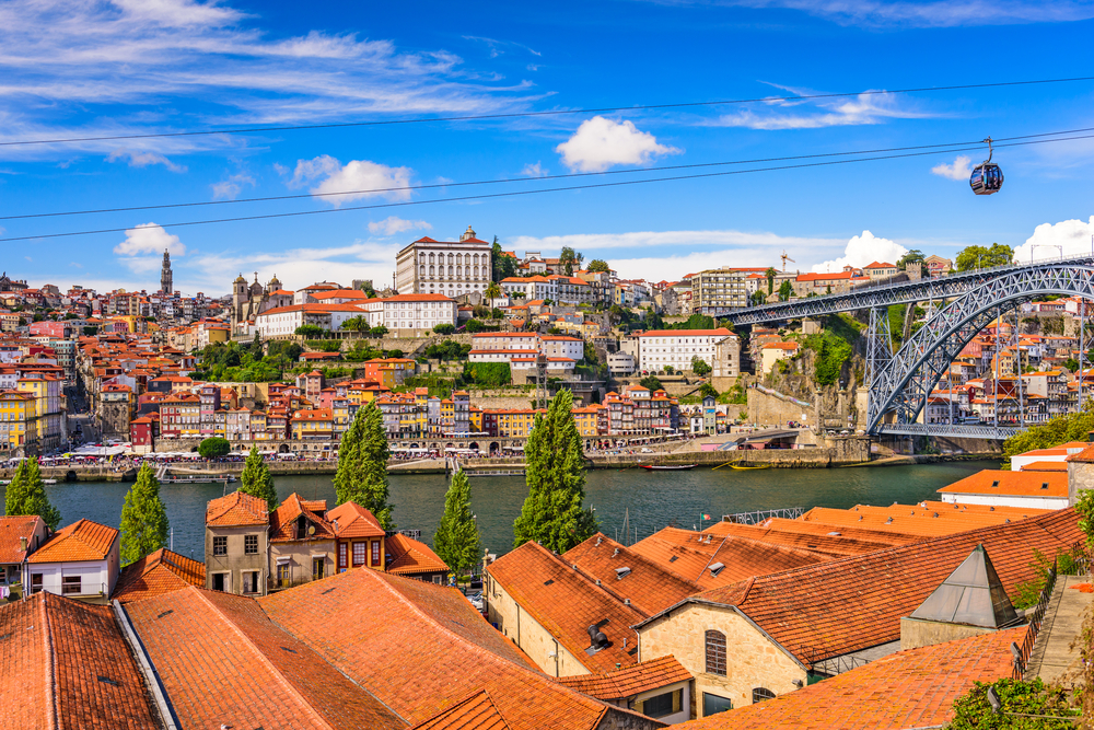 14 international coastal cities that feel active in spring without ...