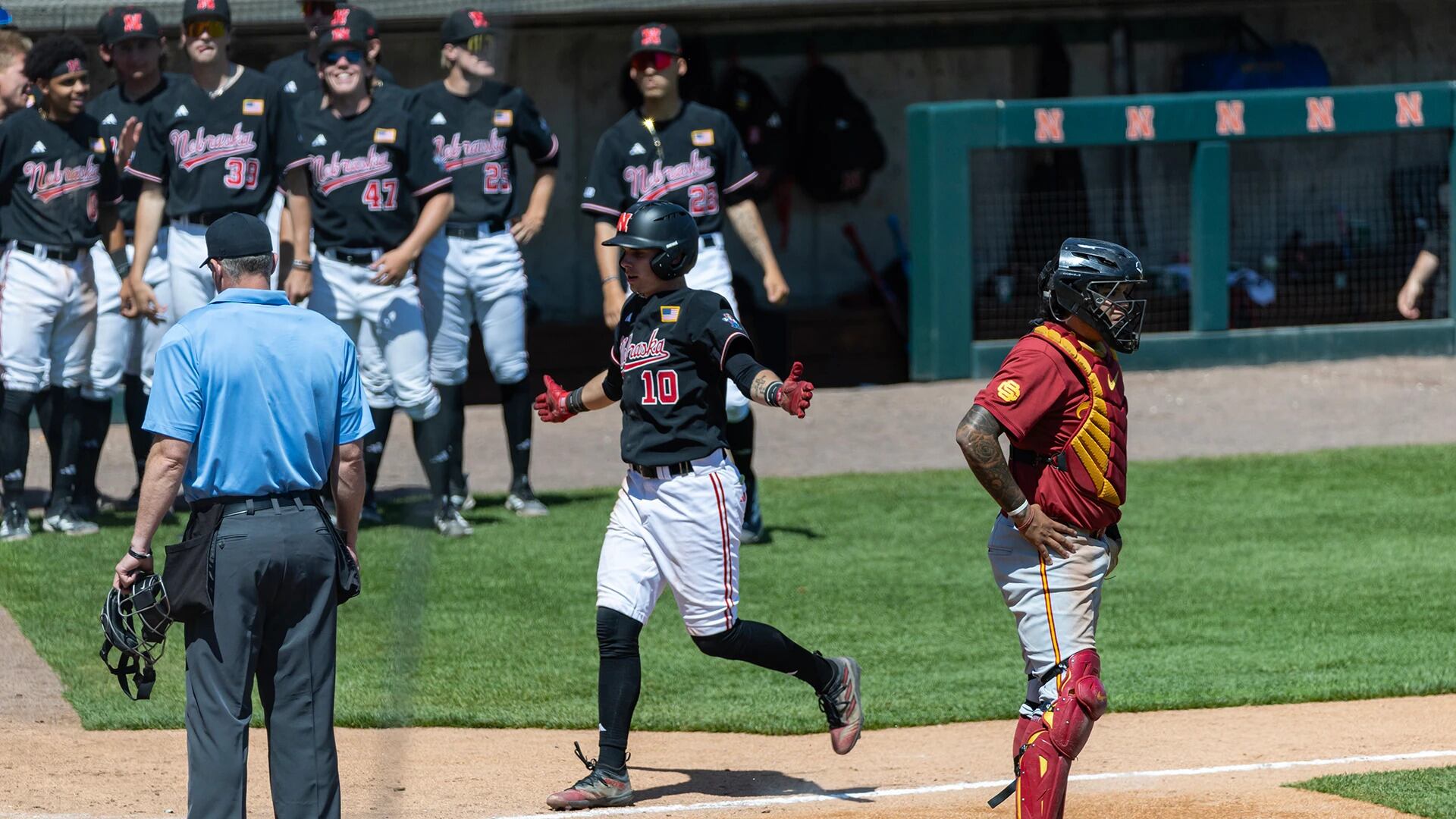 Huskers complete ranked sweep of No. 12 USC in front of record crowd, 16-6