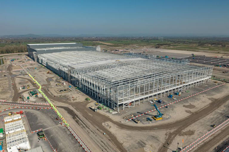 Incredible aerial images show Somerset’s £4bn ‘gigafactory’ latest