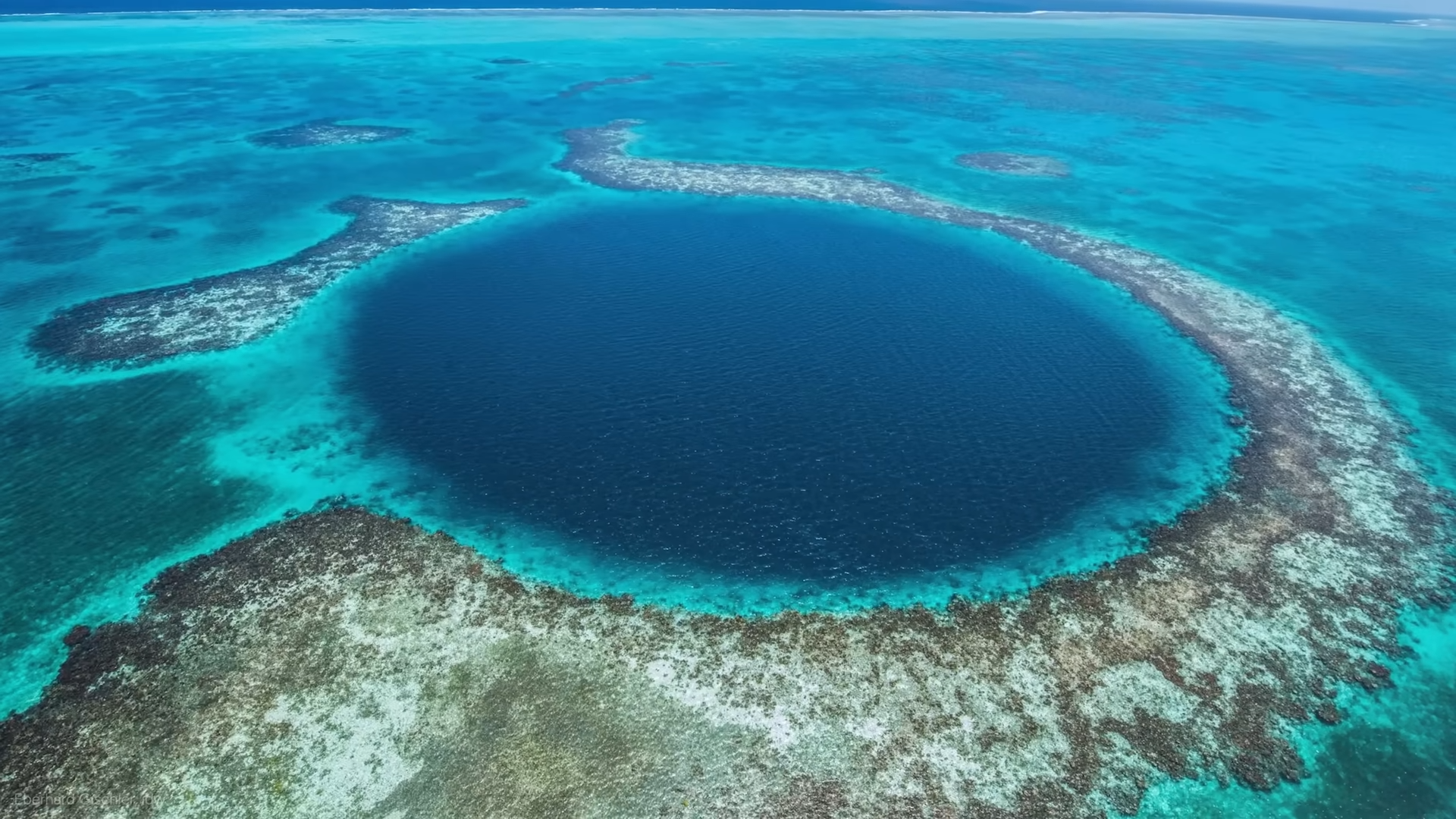 What they found inside the Great Blue Hole is still raising serious ...