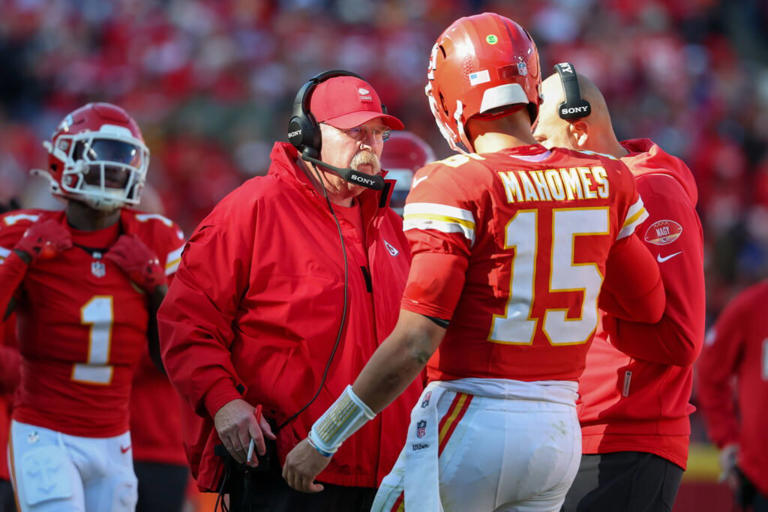 Andy Reid talks about Justin Fields’ role amidst Patrick Mahomes’ injury