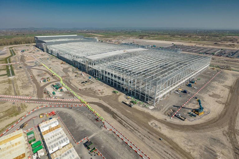 Incredible aerial images show Somerset’s £4bn ‘gigafactory’ latest