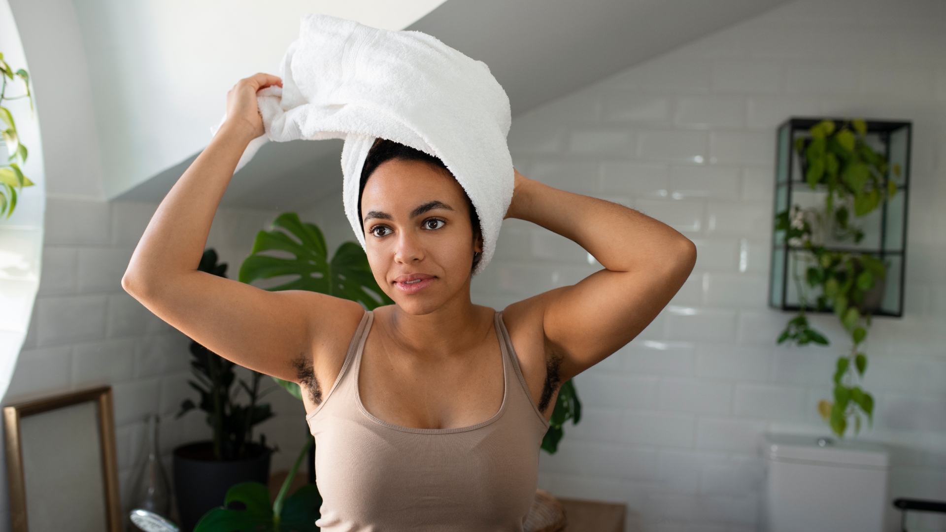 Frequent use of a bath towel can worsen hair breakage