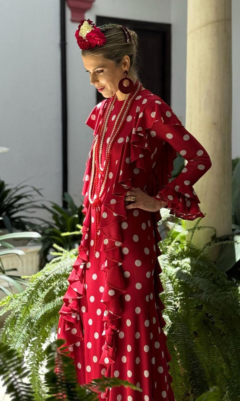 Manuela Villena, musa del Real y de la moda andaluza: recordamos sus ...