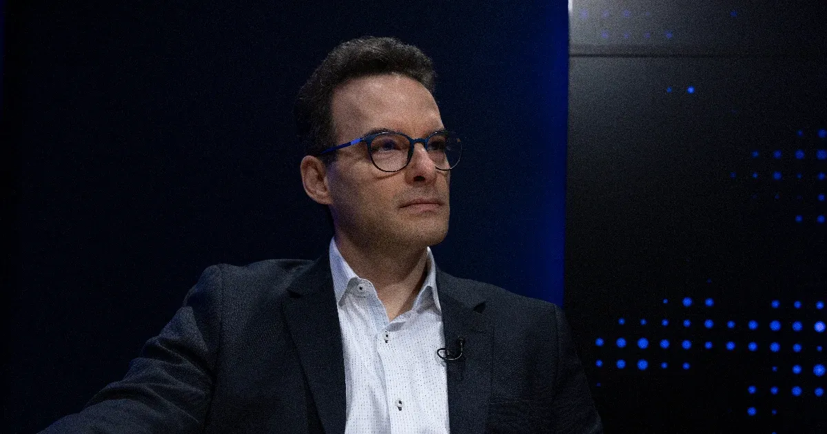 László Róbert: Amíg a Fidesz nem hagyja abba, hogy ők a „nemzeti oldal ...