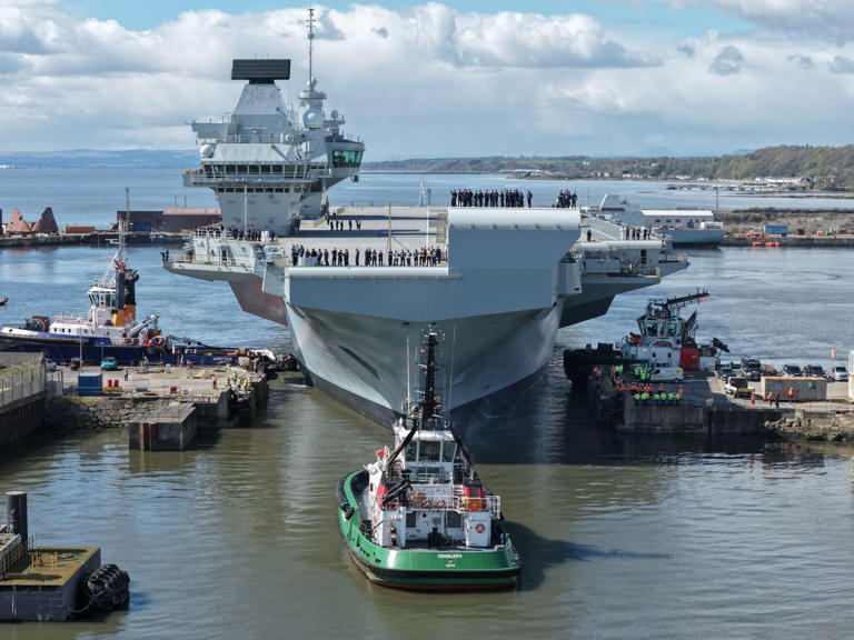 Where is HMS Queen Elizabeth now? 'Awe-inspiring' Royal Navy carrier ...