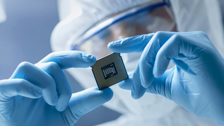 Intel slumps 7%, AMD and NVIDIA slide 4% in chipmaker selloff