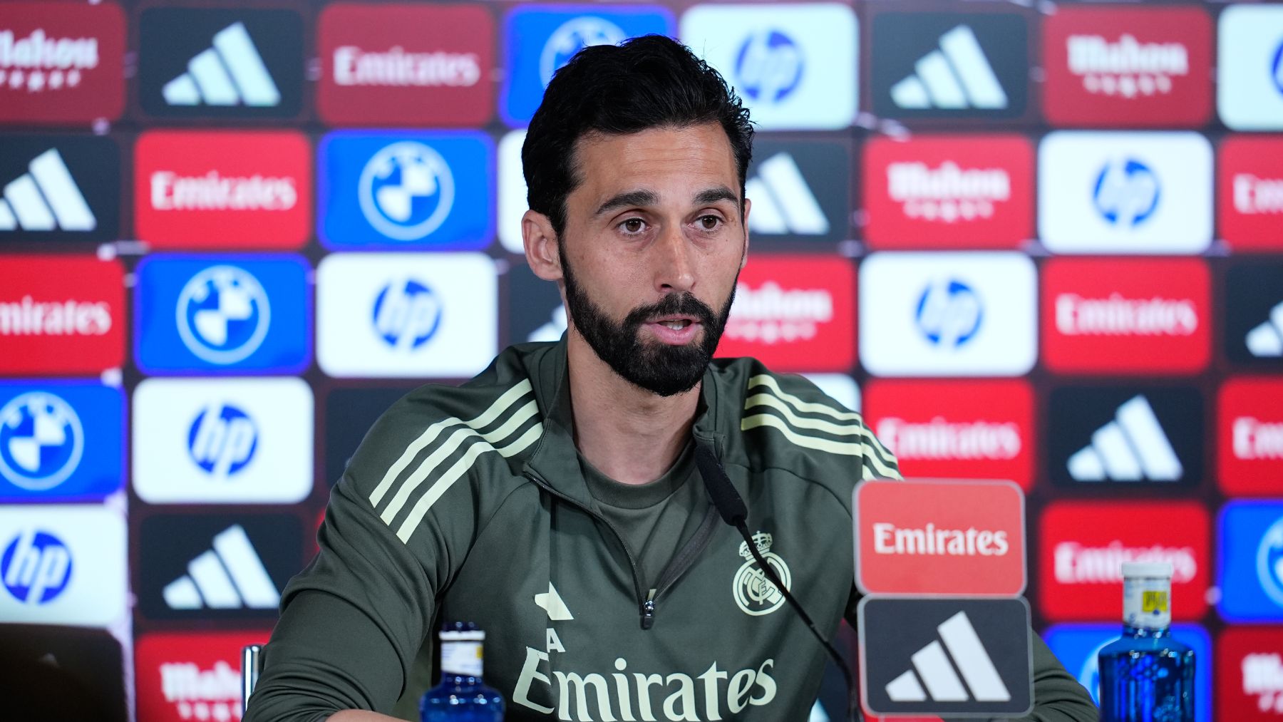 Arbeloa: «¿Ceballos? Las cosas que pasan en el vestuario se quedan ahí»