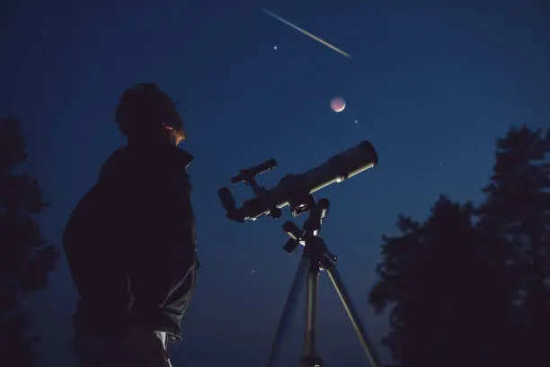 What is a meteor shower and why do ‘shooting stars’ happen?