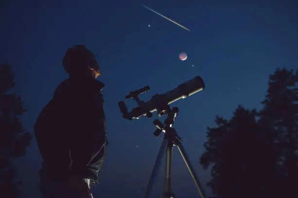 What is a meteor shower and why do ‘shooting stars’ happen?