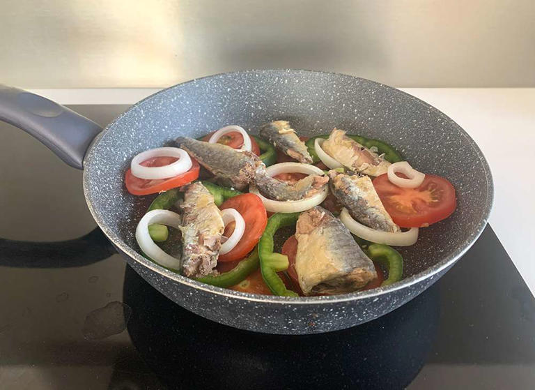 Sardine stew, an easy, sunny and economical recipe