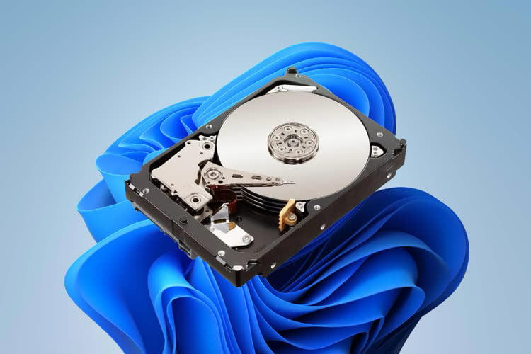 Il y a quelques restes d'Aqua dans macOS Tahoe, derrière le Liquid Glass