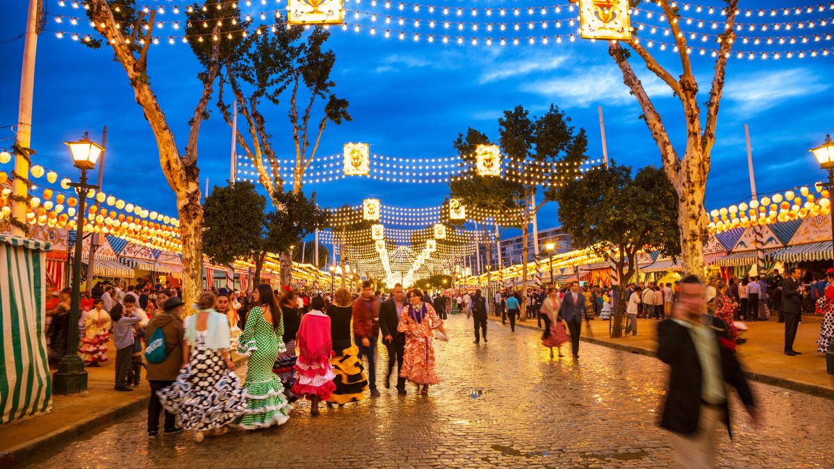 Feria de Abril: top 5 sevillanas que no pararán de sonar en las casetas