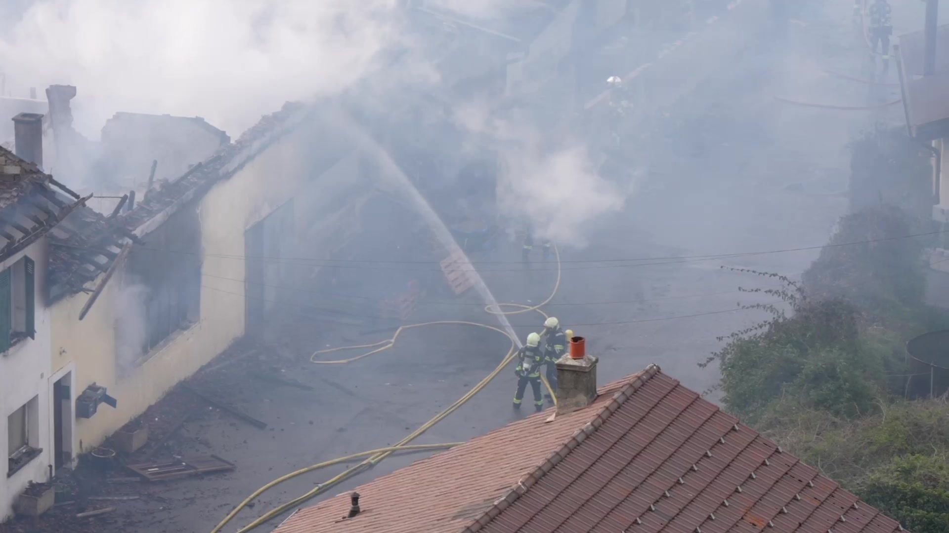 Un important incendie touche la commune de Saxon (VS)