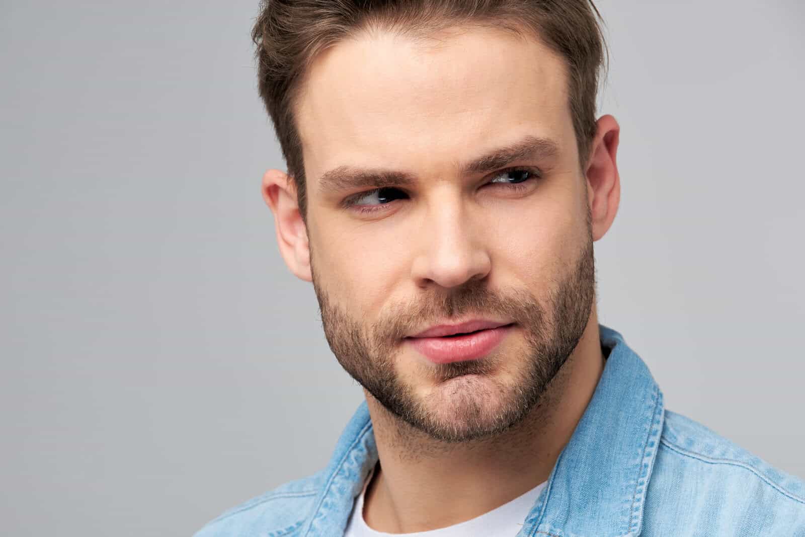 12 men's names that women assume belong to flirts