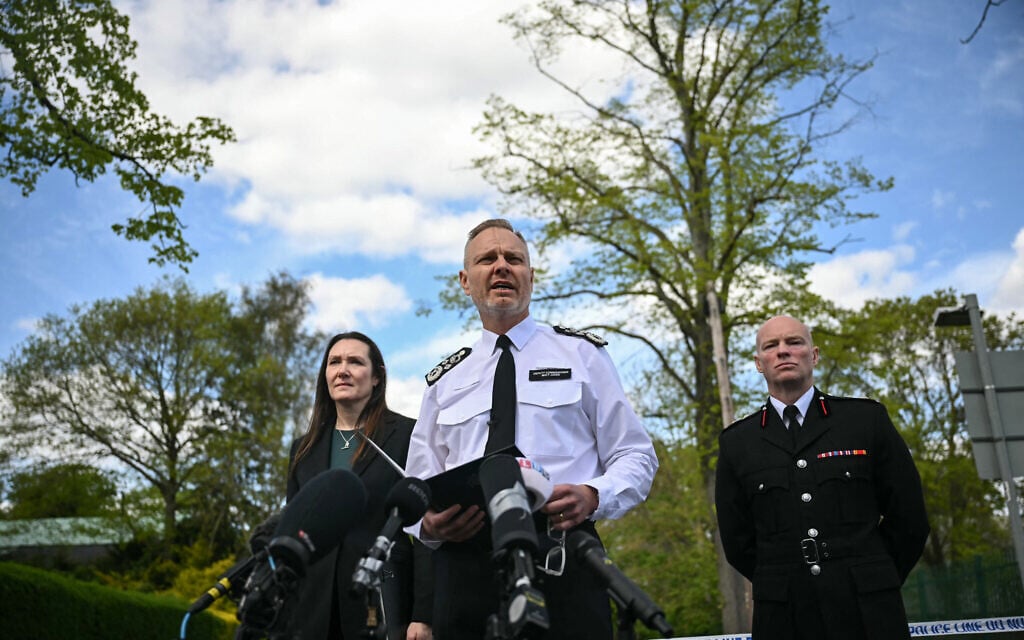 UK arrests 2 teens as 'thugs for hire' after latest arson attack on ...