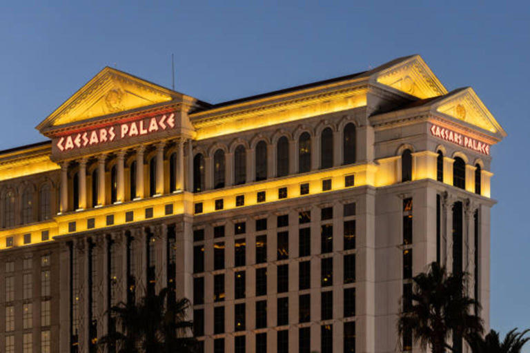Caesars gains on report banks lining up financing for Fertitta deal