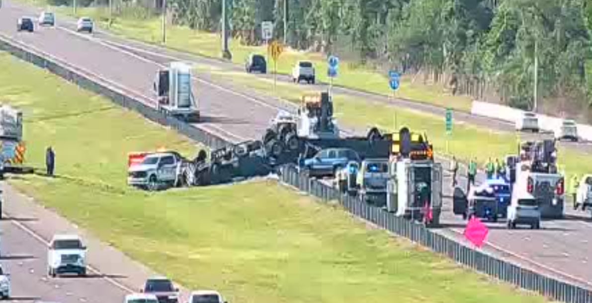 Semi driver killed in I-75 crash in Manatee County