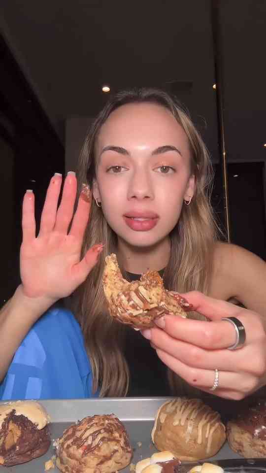 These half-pound Girl Scout cookies are huge