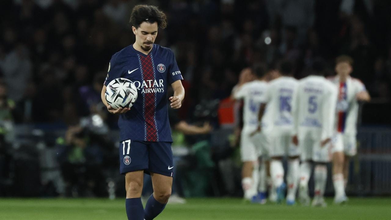 PSG: Nuno Mendes regressa em Angers, Vitinha continua de fora