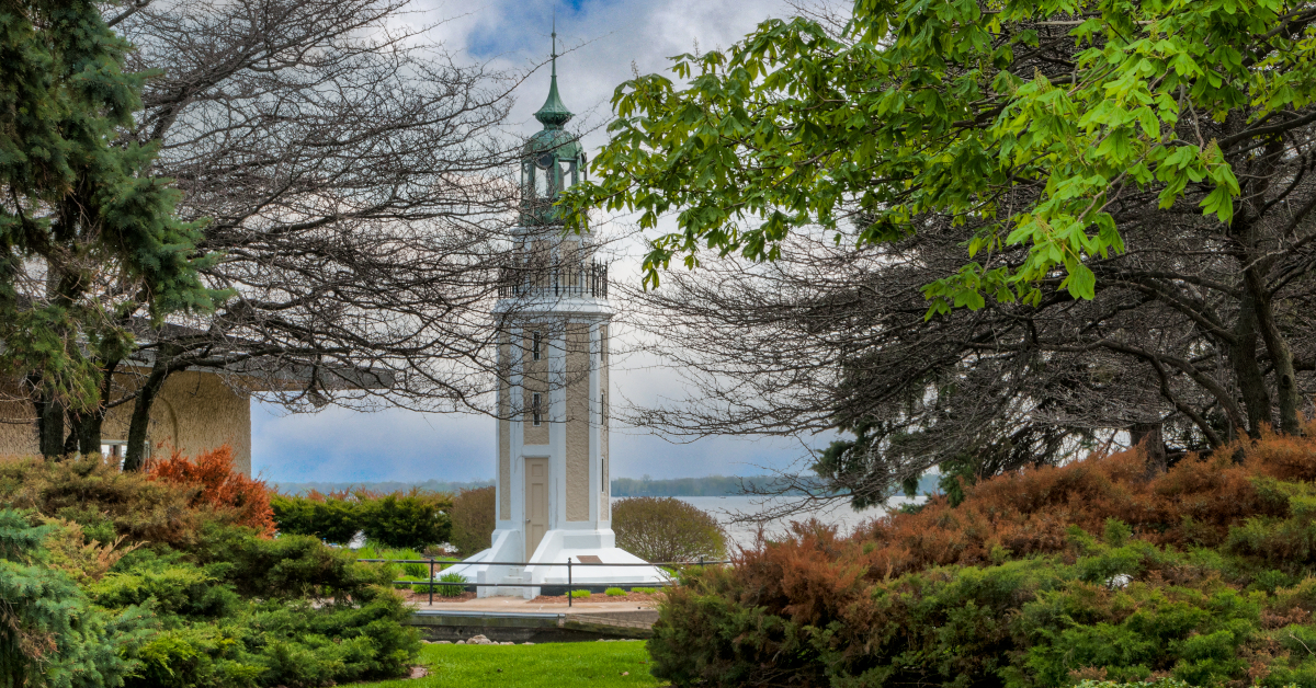 9 small towns where retirees can live like millionaires on $85,000 a year