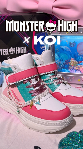 Unboxing Monster High x Koi Neptuna chunky shoes and they look wild